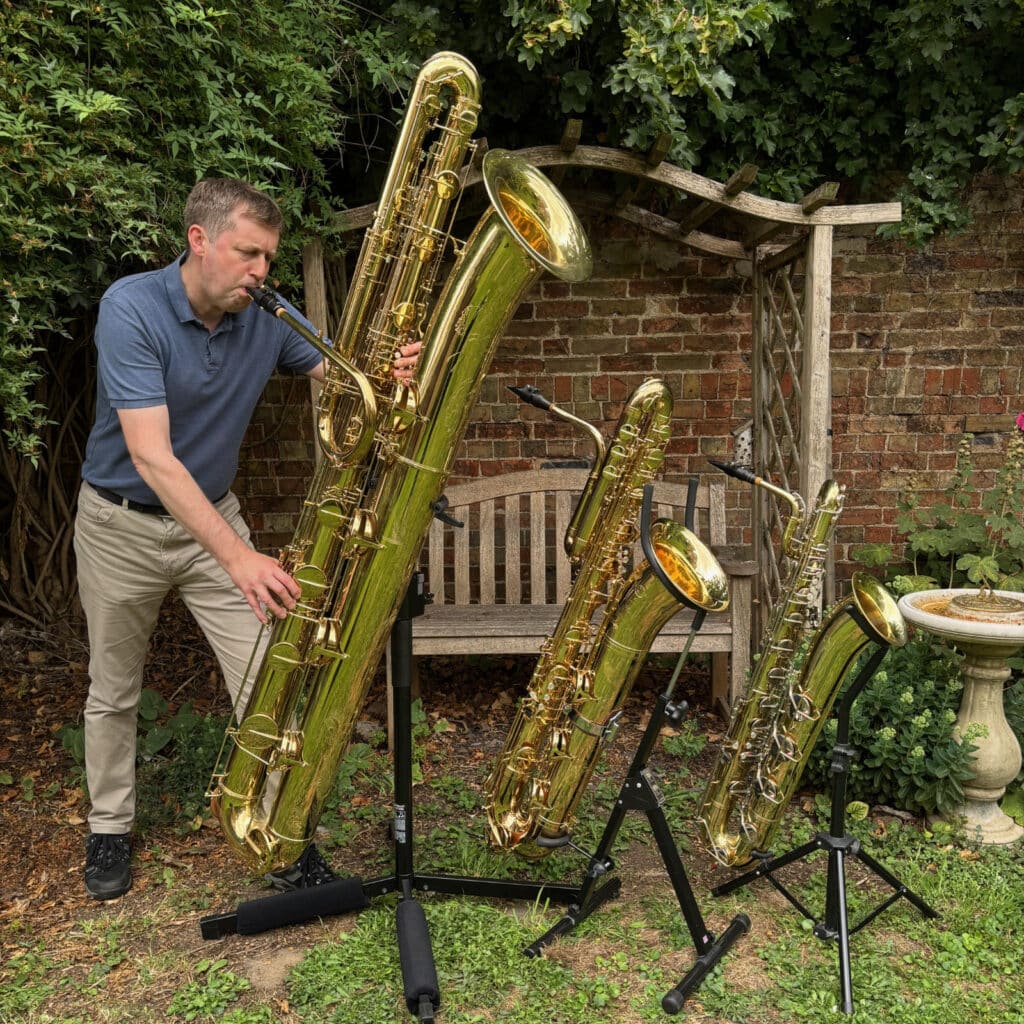 Meet The Saxophone Family - Sax Bandits